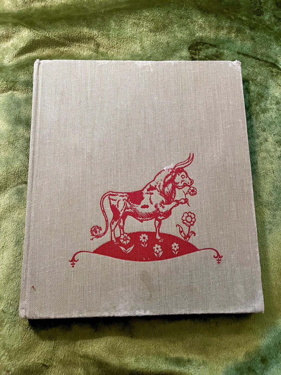 The Story of Ferdinand by Munro Leaf and Illustrated by Robert Lawson ...