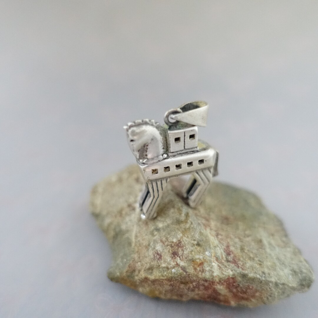 925 Sterling Silver Trojan Horse Pendant - Etsy
