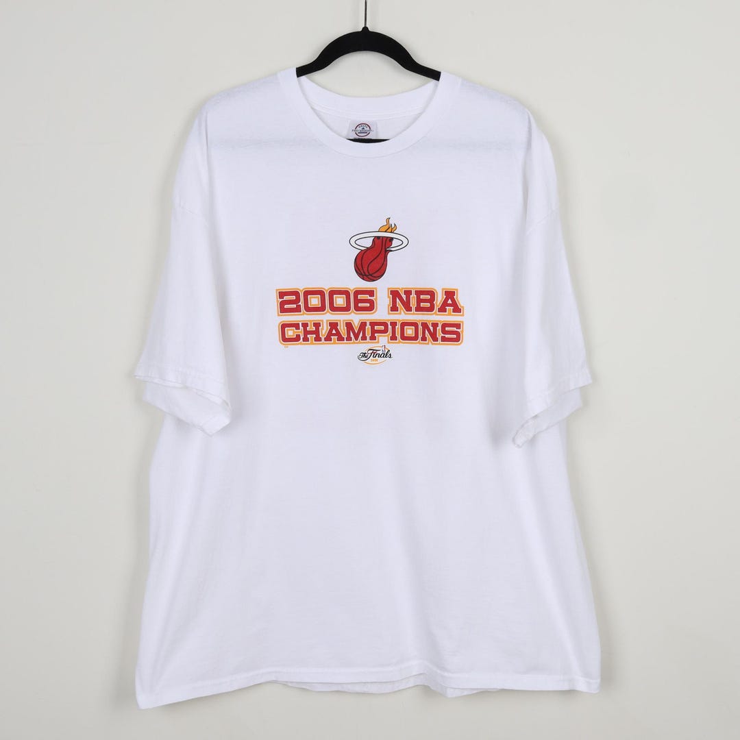 Vintage Y2K Miami Heat NBA Champions the Finals 2006 White Graphic ...