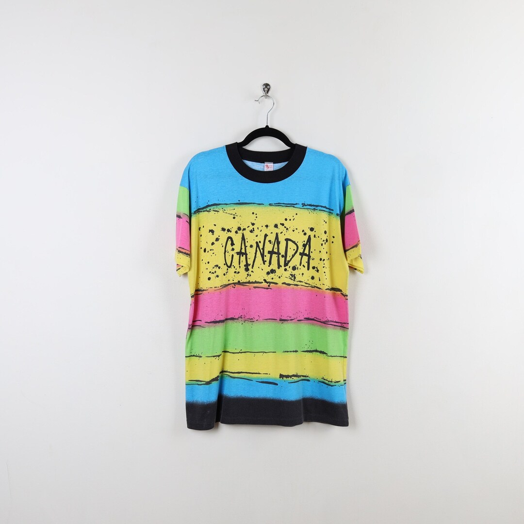 Vintage 90s Canada Paint Splatter Rainbow Colors Pride Graphic Tee ...
