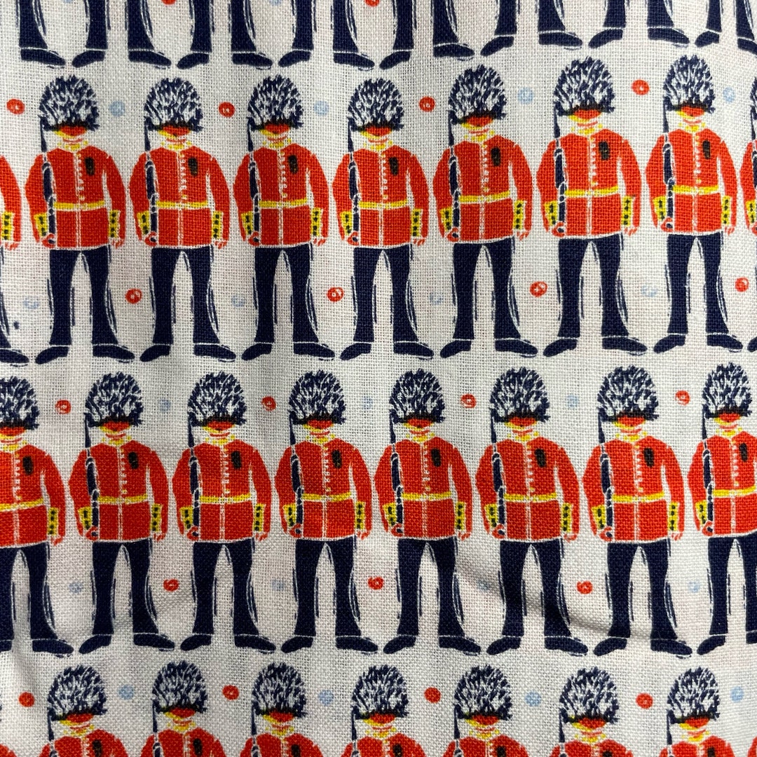 LONDON ROYAL GUARDS / Collar Attachment & Accessory for Dogs and Cats ...