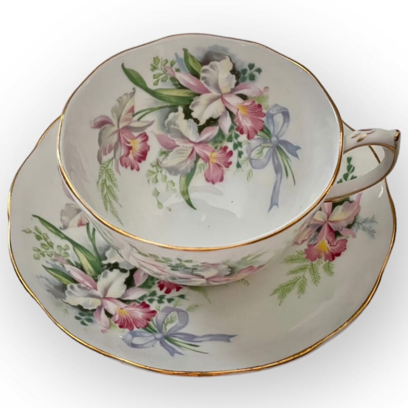 Beautiful Roslyn Sweet Romance Tea Cup & Saucer - Etsy