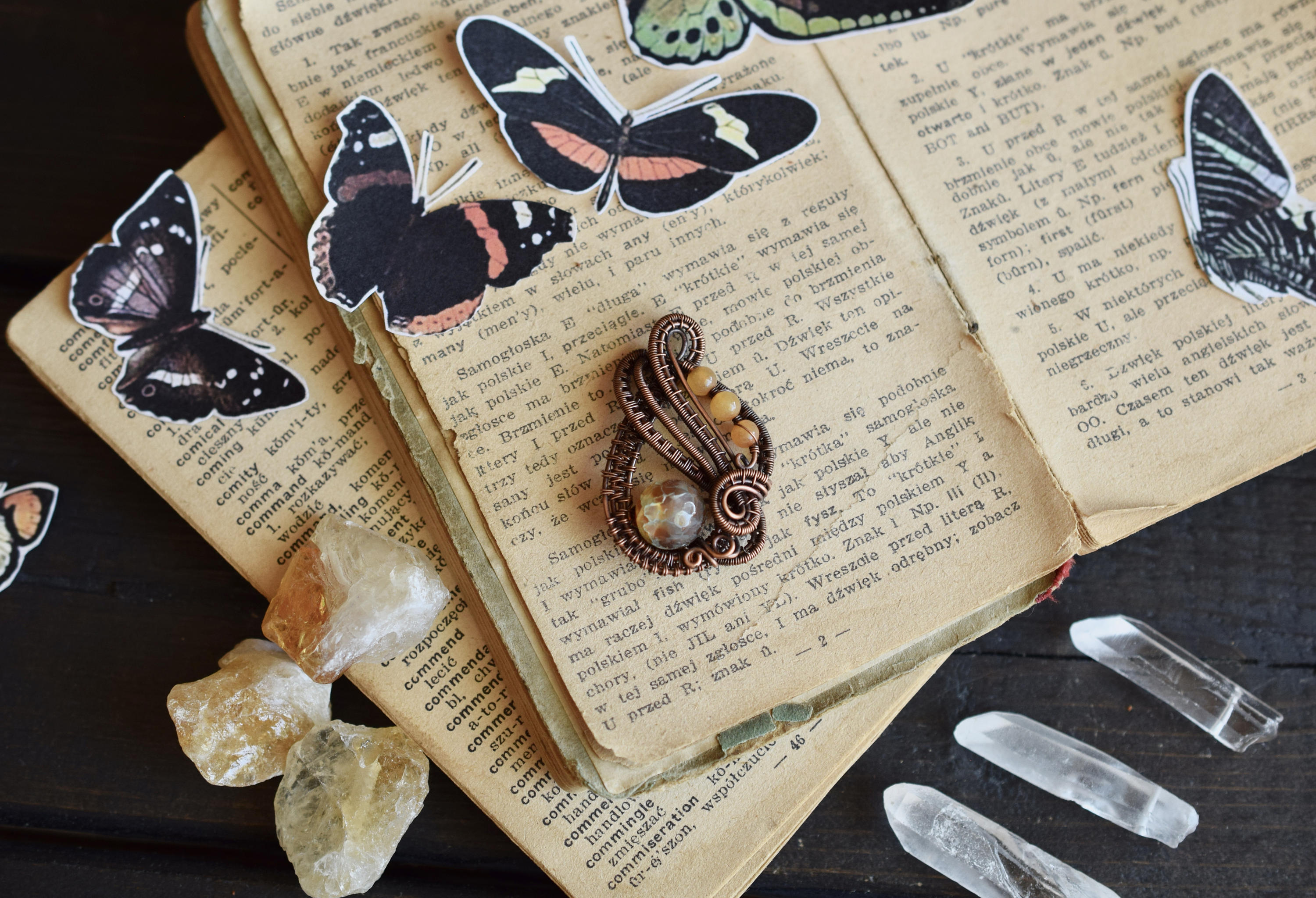 Amber Agate Spring Pendant. Wire Wrapped Pendant. Crystal - Etsy Canada