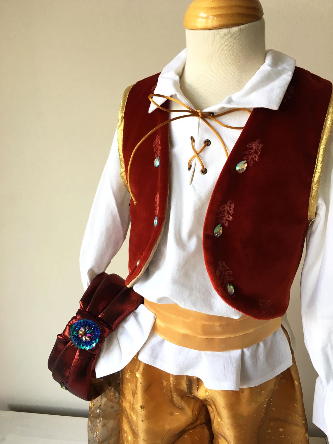 Items of the Aladdin Costume, Orient Costume, Sultan, Sheherazade ...