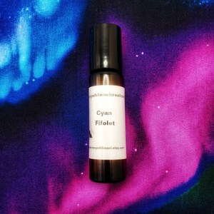 Cyan Fifolet Perfume Oil-musky Aura of Light, Jasmine, Lotus, Marsh Mud ...