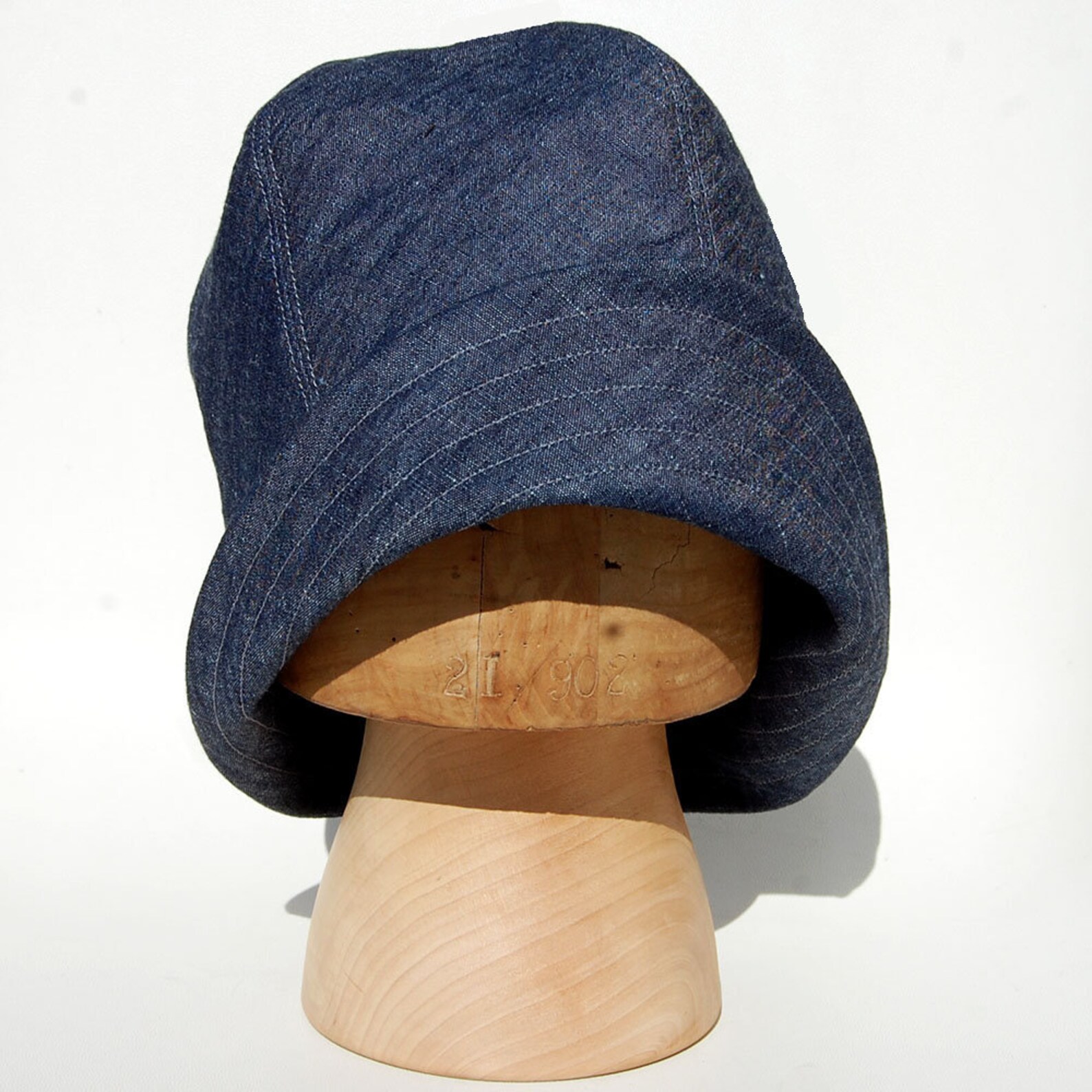 Handmade Asymmetrical Indigo Linen Cloche Hat by Zuthats, Zutamelie - Etsy