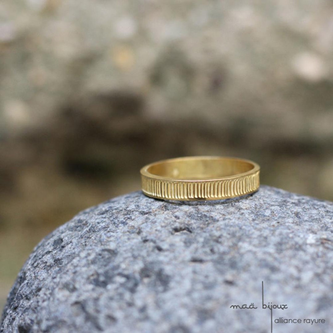 Yellow Gold Wedding Ring, Modern Wedding Ring for Men and Women ...