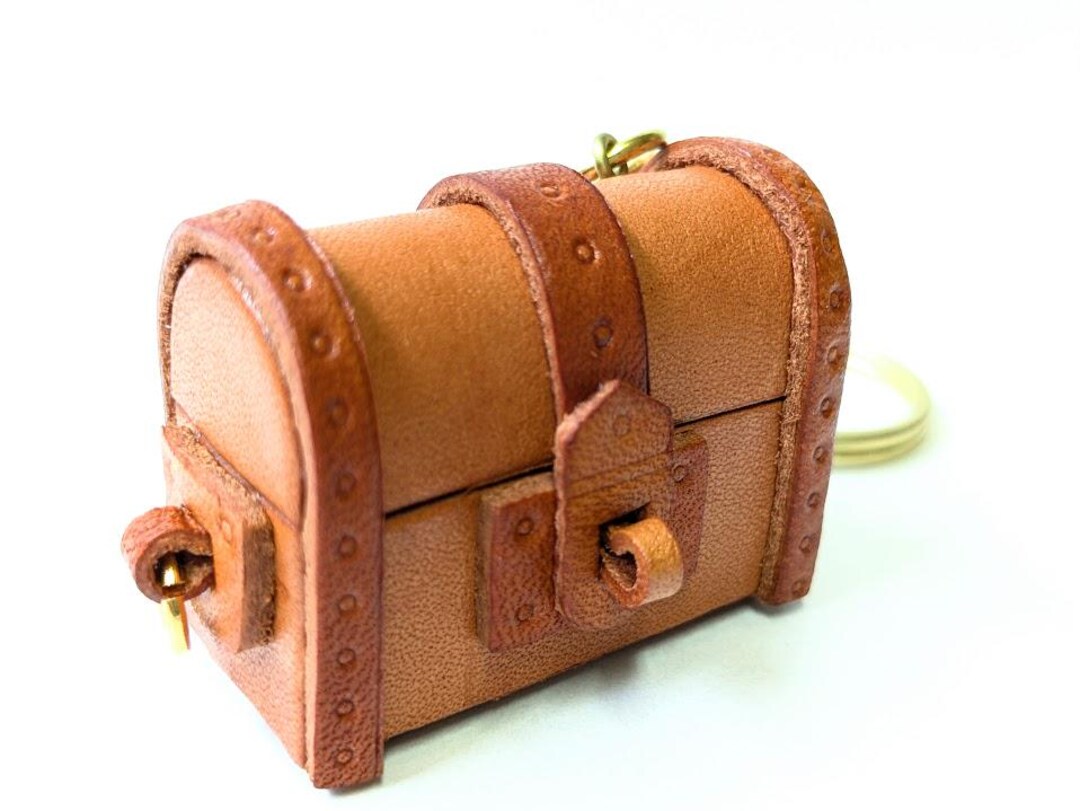 Treasure Chest 3D Leather Handmade Keychain Bag Charm Car Ornament ...