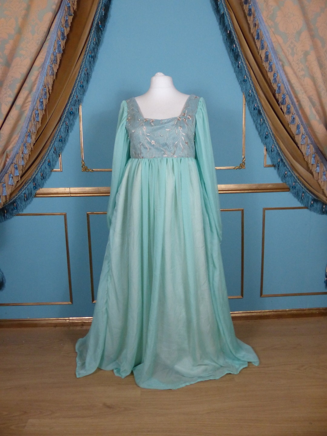 Ready to Ship Borgia Style Florentine Renaissance Lady's Mint and Gold ...