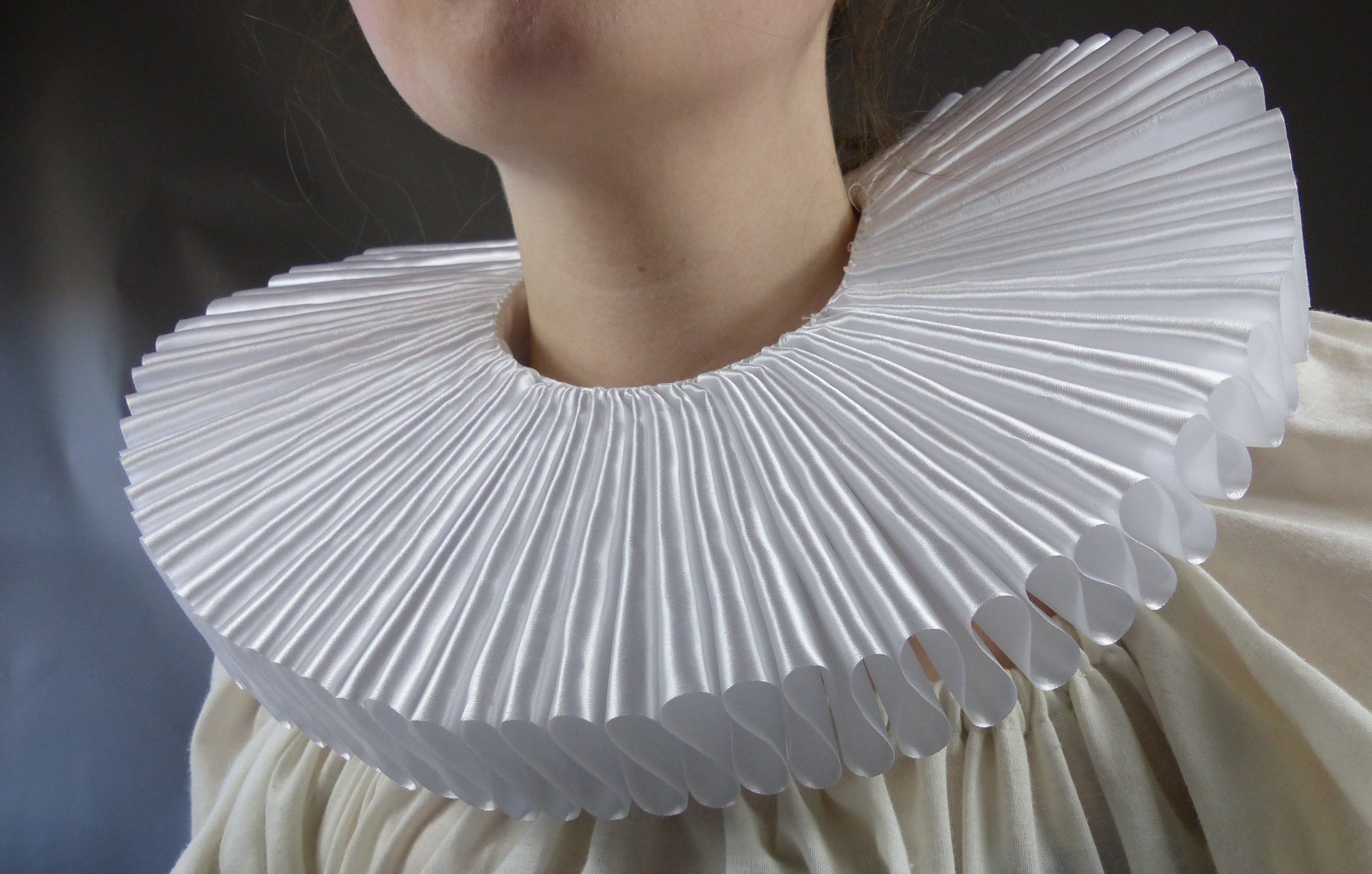Satin Wide Ruffled Neck Ruff Tudor Inspired Historical Costume - Etsy UK