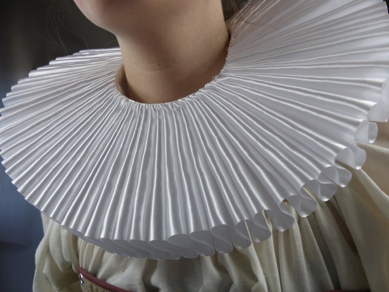 Satin Wide Ruffled Neck Ruff Tudor Inspired Historical Costume - Etsy UK