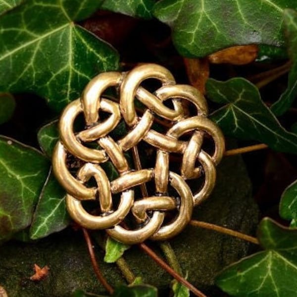 Celtic Knot Brooch - Etsy