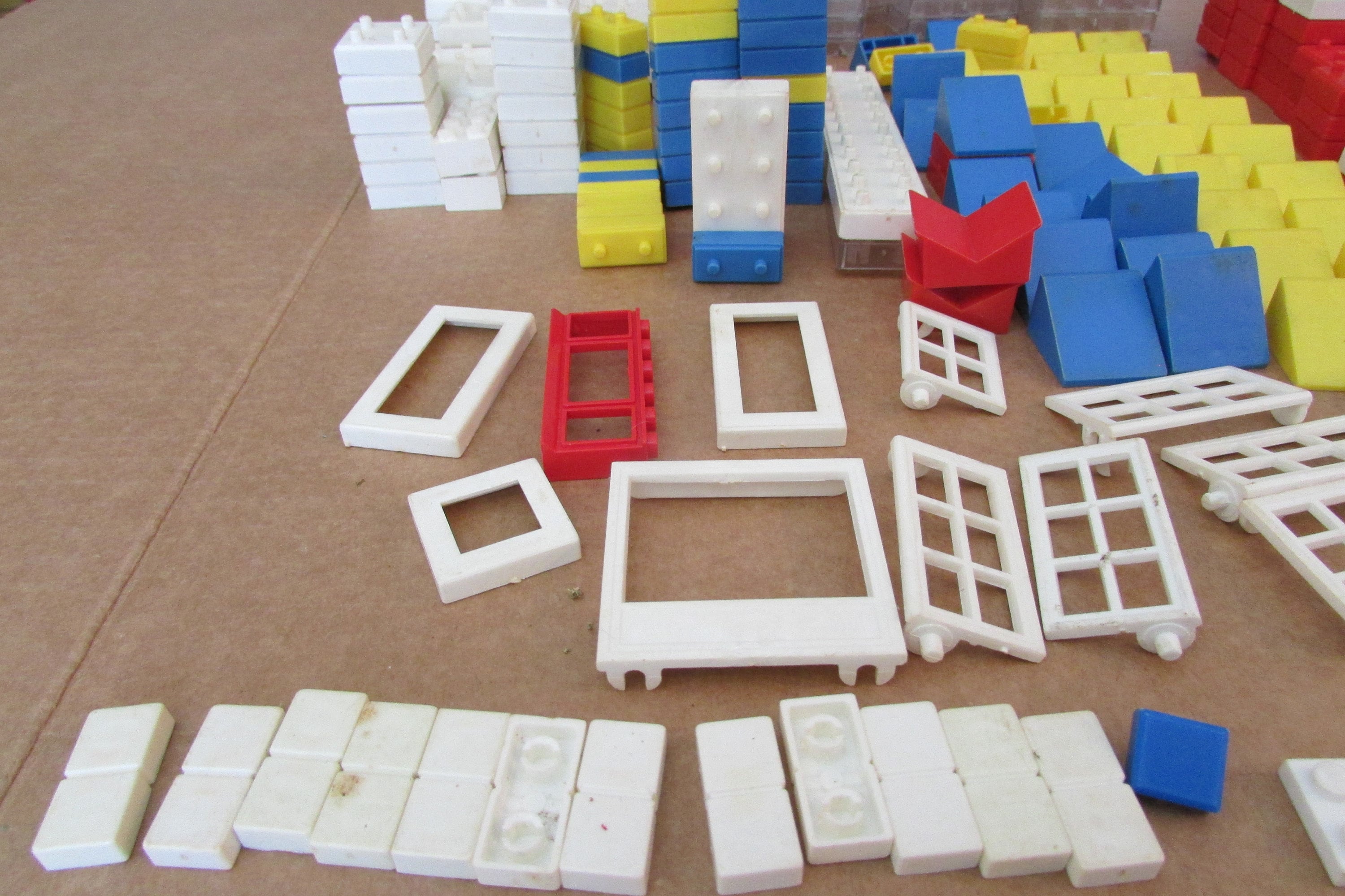 AMERICAN PLASTIC Bricks-toy Building Bricks Halsam Products Playskool 2 ...