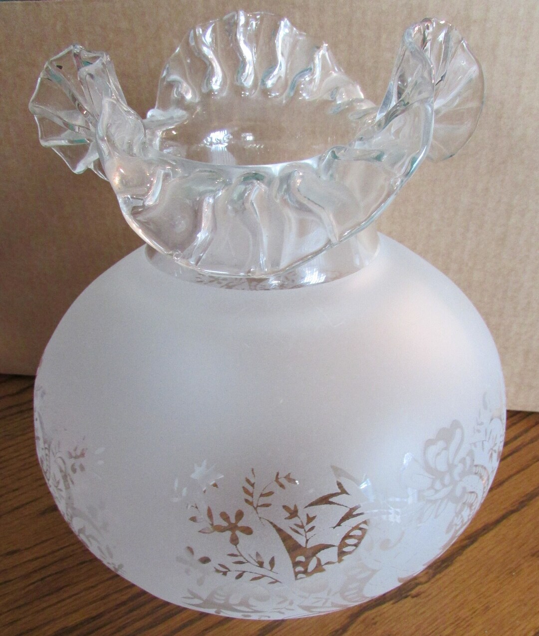 FROSTED GLOBE SHADE Ruffled Upper Rim Lattice Floral Design Oil Lamp ...