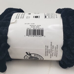 Loops & Threads "black" Chunky Velvet Yarn - Etsy