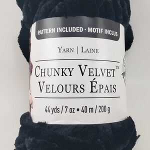 Loops & Threads "black" Chunky Velvet Yarn - Etsy