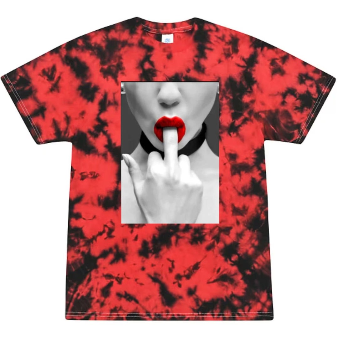 Red Lips Essential Women Finger in Lips T-shirt Crystal Wash Short ...