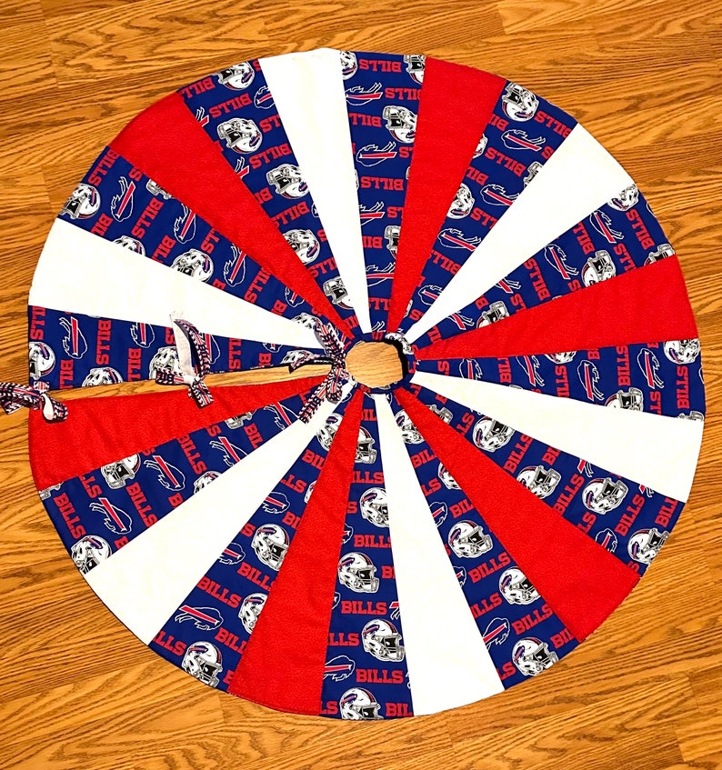 My Team My Town 21”tree Skirt Length From Center Fits Around My 5-8 ...