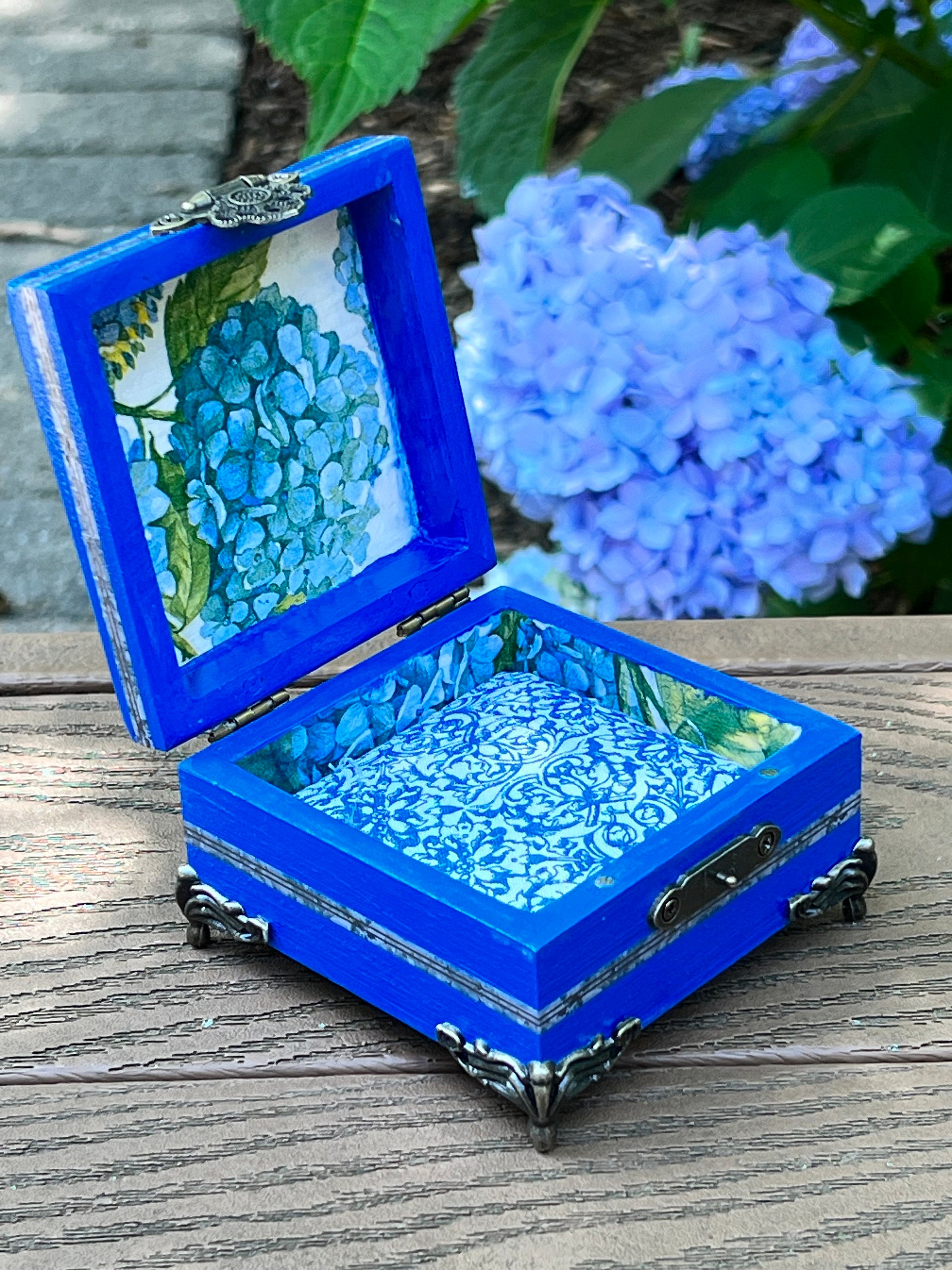 Small Blue Hydrangea Victorian Style Trinket Box, Blue Keepsake Box ...
