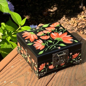 Hand Painted Victorian Style Flowered Keepsake Box, Trinket Box - Etsy