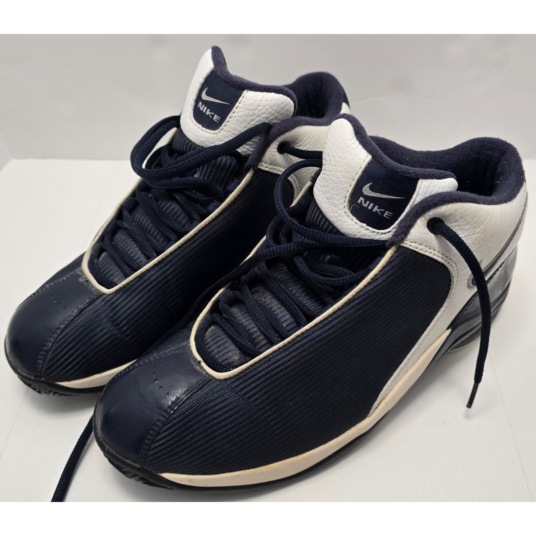 2001 Nike Air Flight Men's Athletic Basketball Shoes US Size 9.5 Navy and White Colors Vintage ...