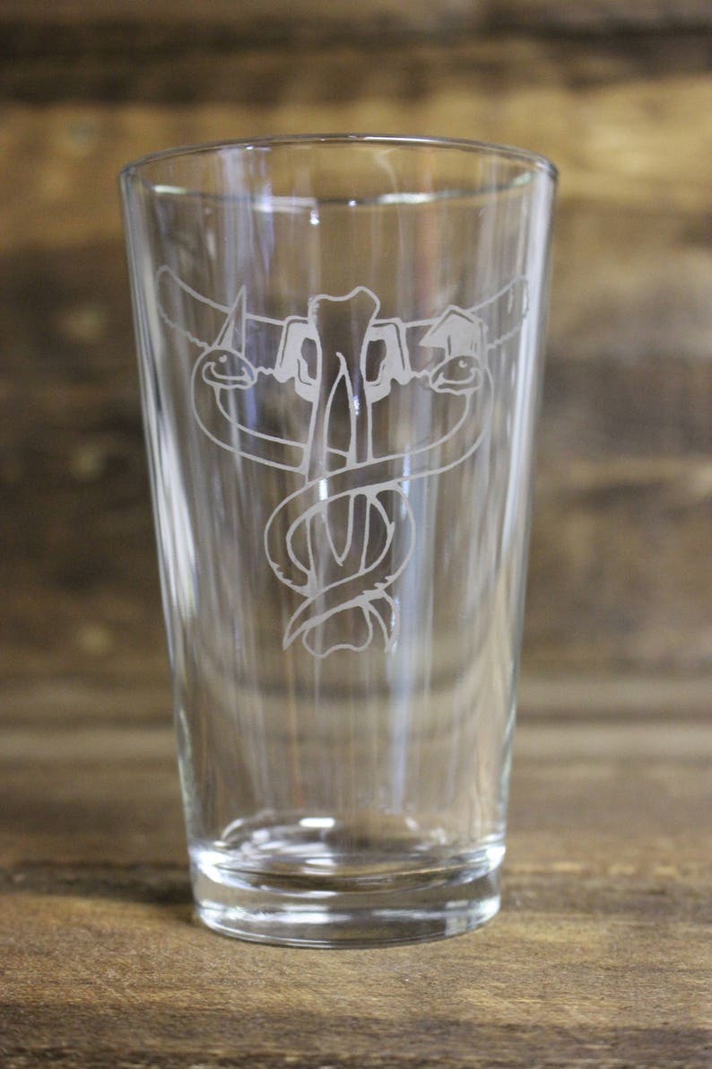 Sawbones Podcast Logo Tumbler Sawbones Podcast Logo Pint - Etsy España