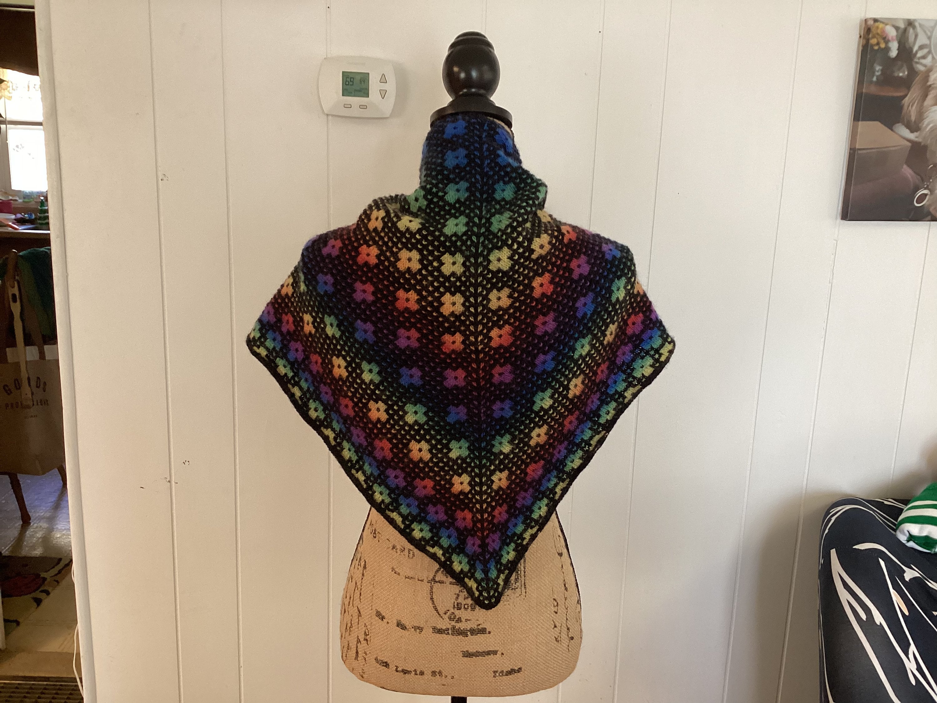 Hand Knit Colorwork Flower Shawl - Etsy