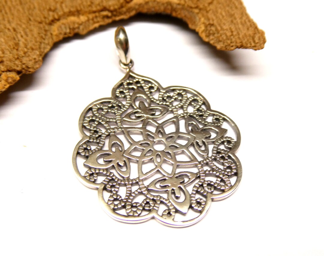 Silver Pendant, Motif Pendant mandala, Made of Sterling Filigree Silver ...
