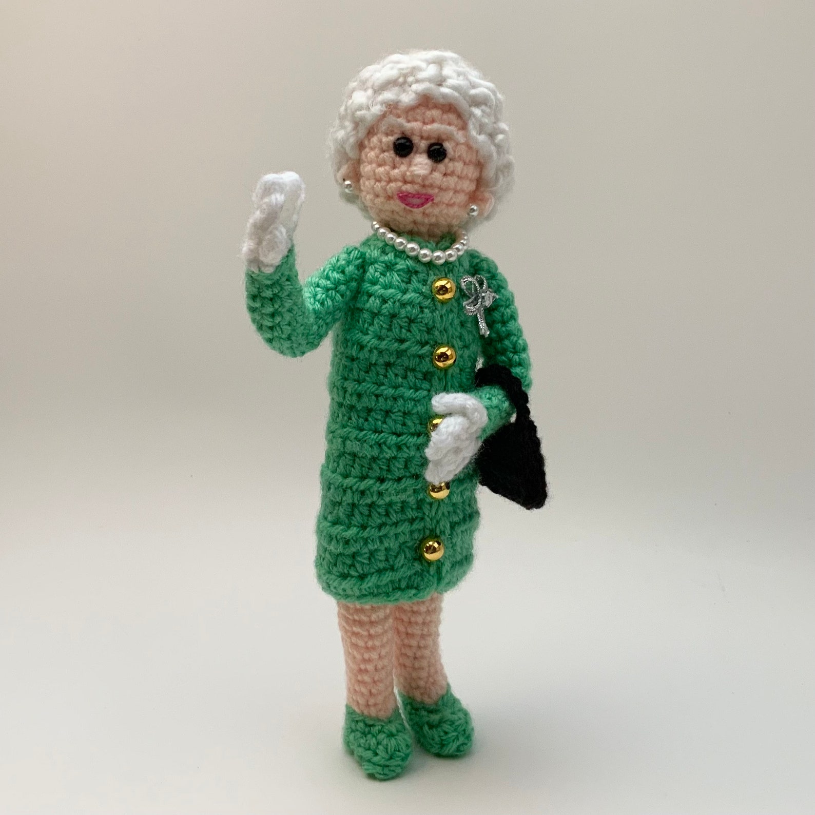 Her Majesty the Queen Crochet Doll Pattern - Etsy