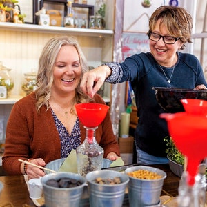 DIY Terrarium Kit From Boomdyada, Live Plant Mossarium, Self-sustaining ...