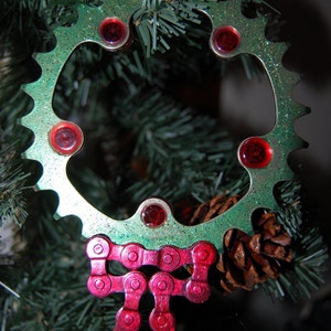 Upcycled Bicycle Chainring and Chain Wreath - Etsy