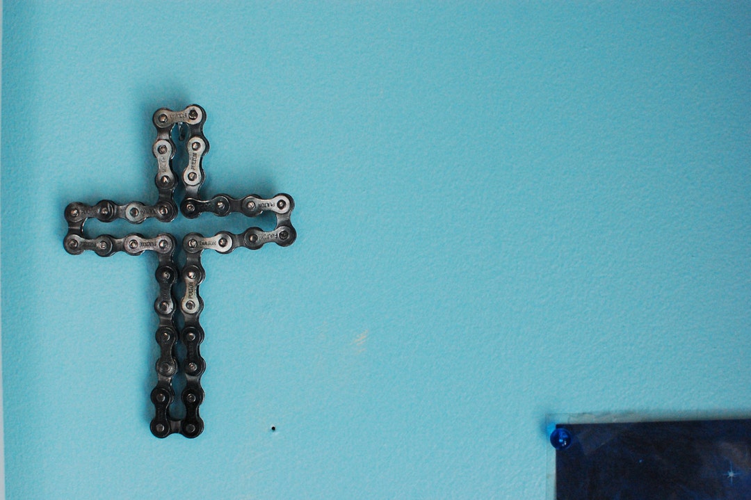 Upcycled Bike Chain: Cross Sculpture Desk/wall Art - Etsy