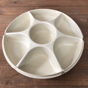 Tupperware Divided Veggie Tray With Lid, Color: Light Almond, Vintage ...