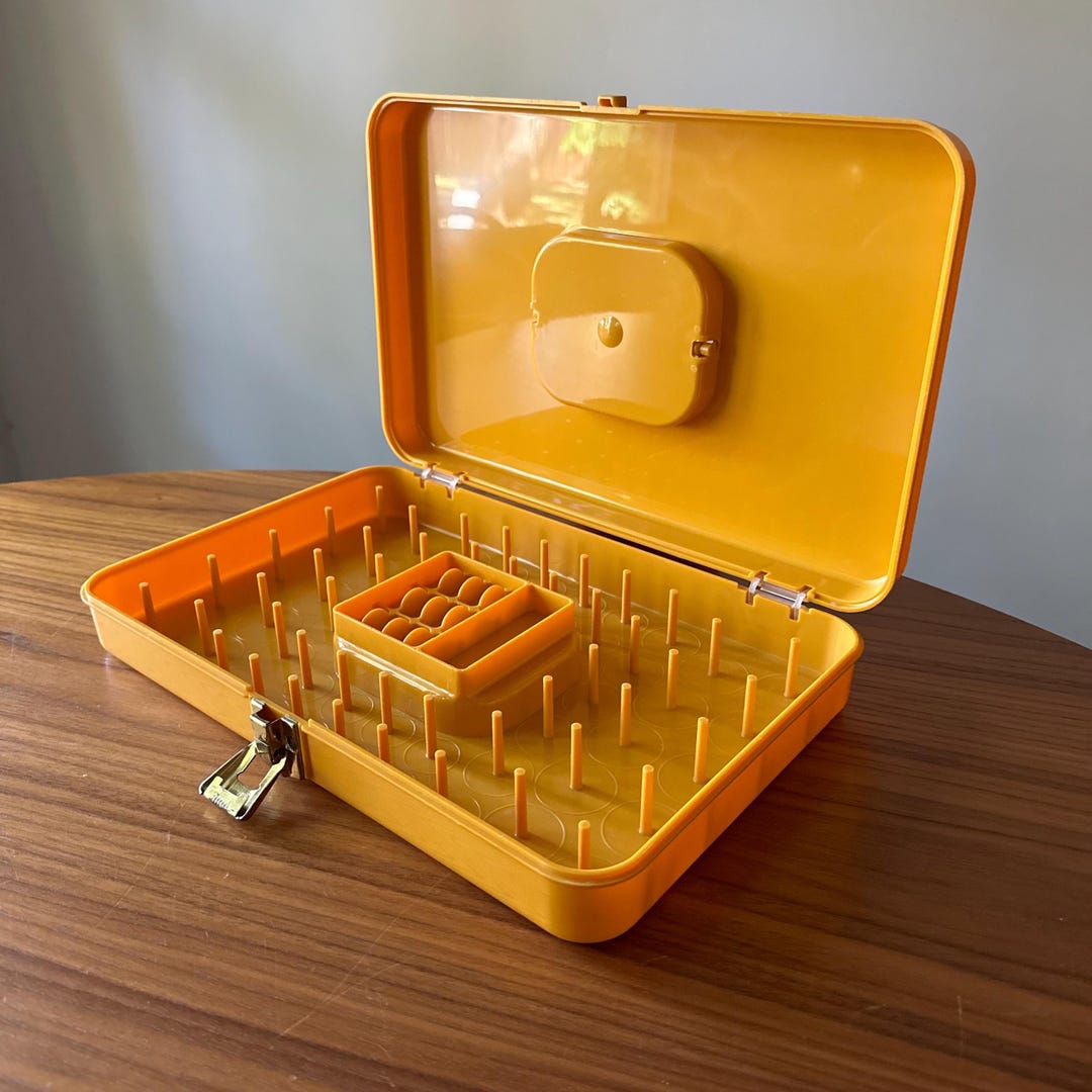 Vintage Wilson Wil-hold Sewing Thread Spool Organizer Holder Carry Case ...