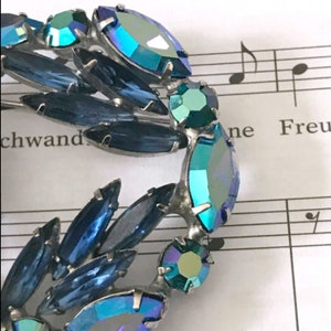 Weiss Brooch, Vintage Weiss Wreath Brooch, Blue AB Crystals ...