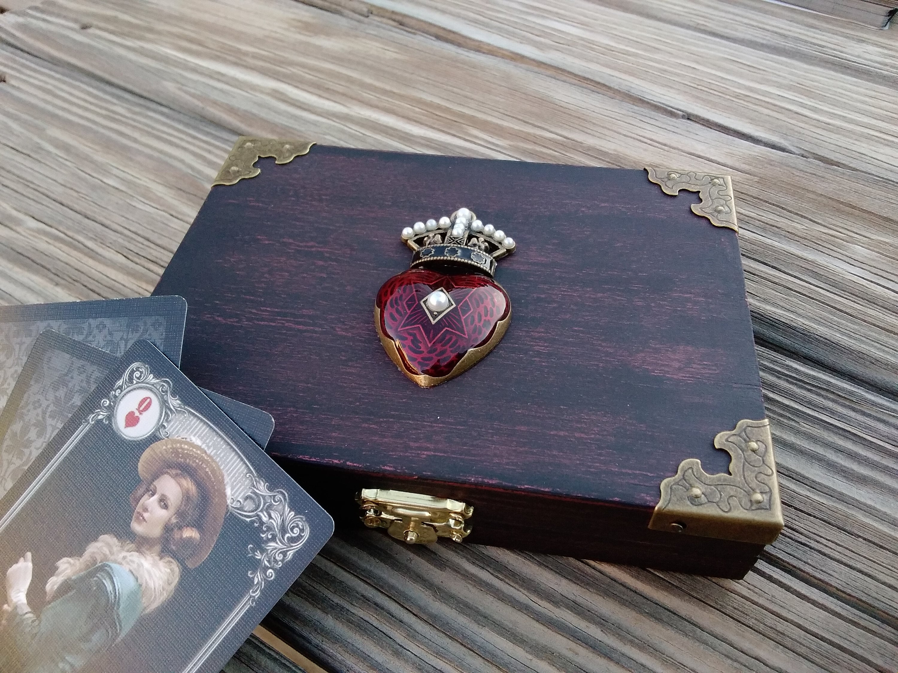 Evil Queen Of Hearts Card