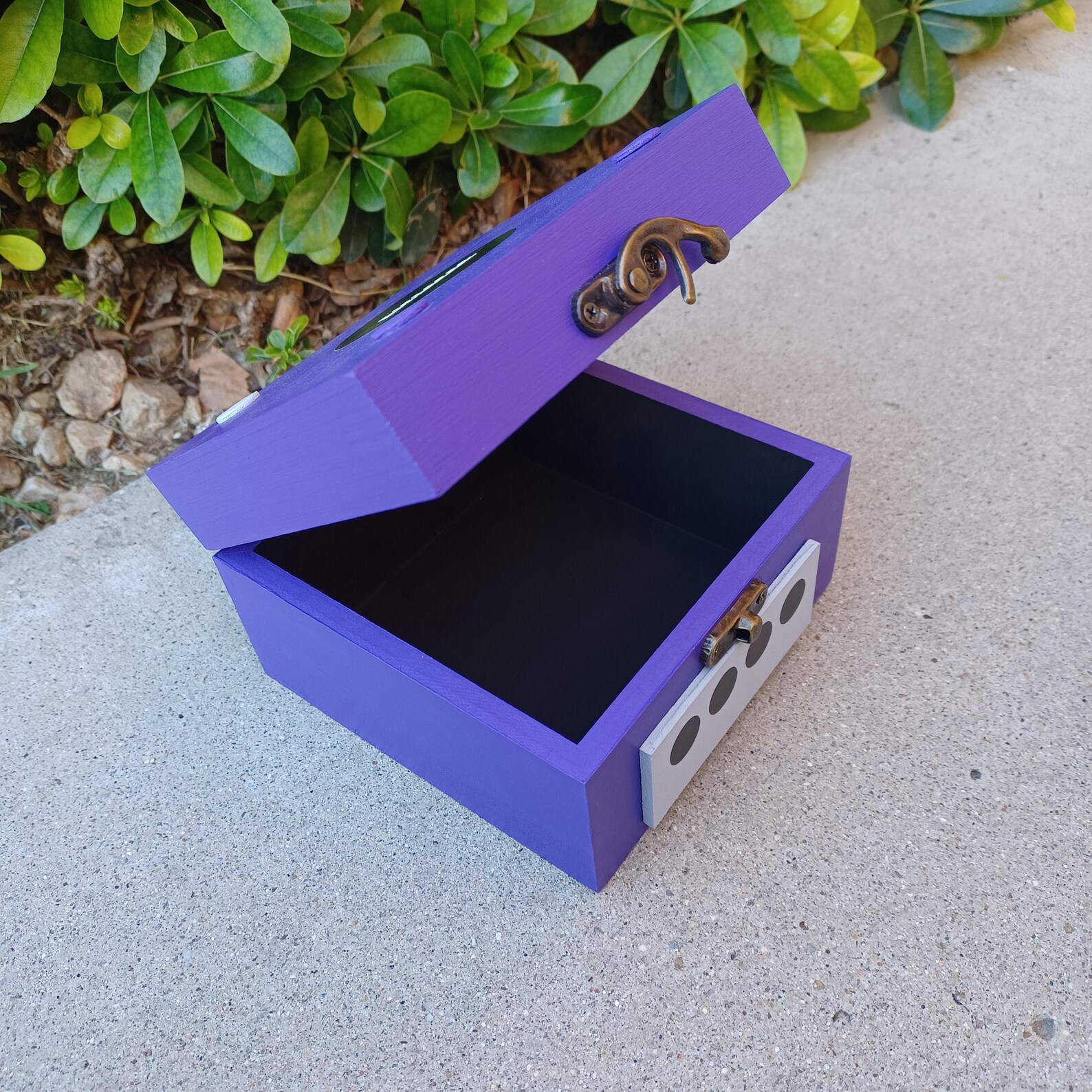 Nintendo Gamecube Game Console Facsimile (miniature) Trinket / Jewelry ...
