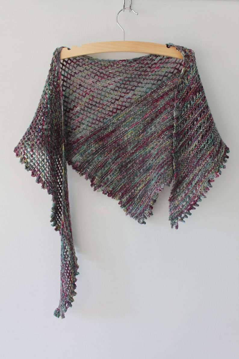 Bluebell Shawlette Pattern Knit Shawl Using Fingering Weight Yarn ...