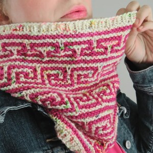 Greek Key Mosaic Cowl Knitting Pattern PDF for Advanced Beginners - Etsy