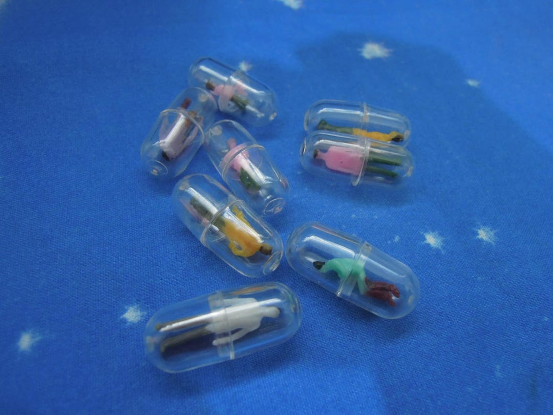 Mini Capsule - Mini Figures - Capsule Figure - Choose Your Colour (1 ...