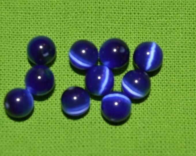 8mm Royal Blue Cat's Eye, Fiber Optic Glass Round Beads (2043164) C5-2 ...