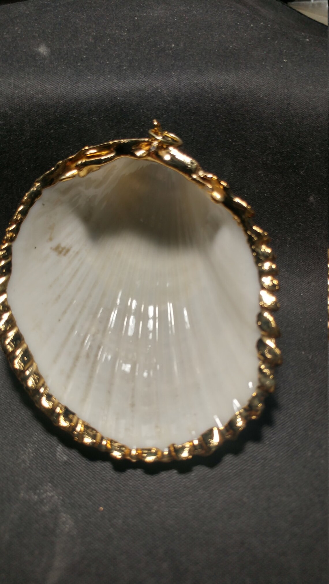 Vintage Gold Edged Large Shells Pendants. 1060456 SP9-2-01 - Etsy