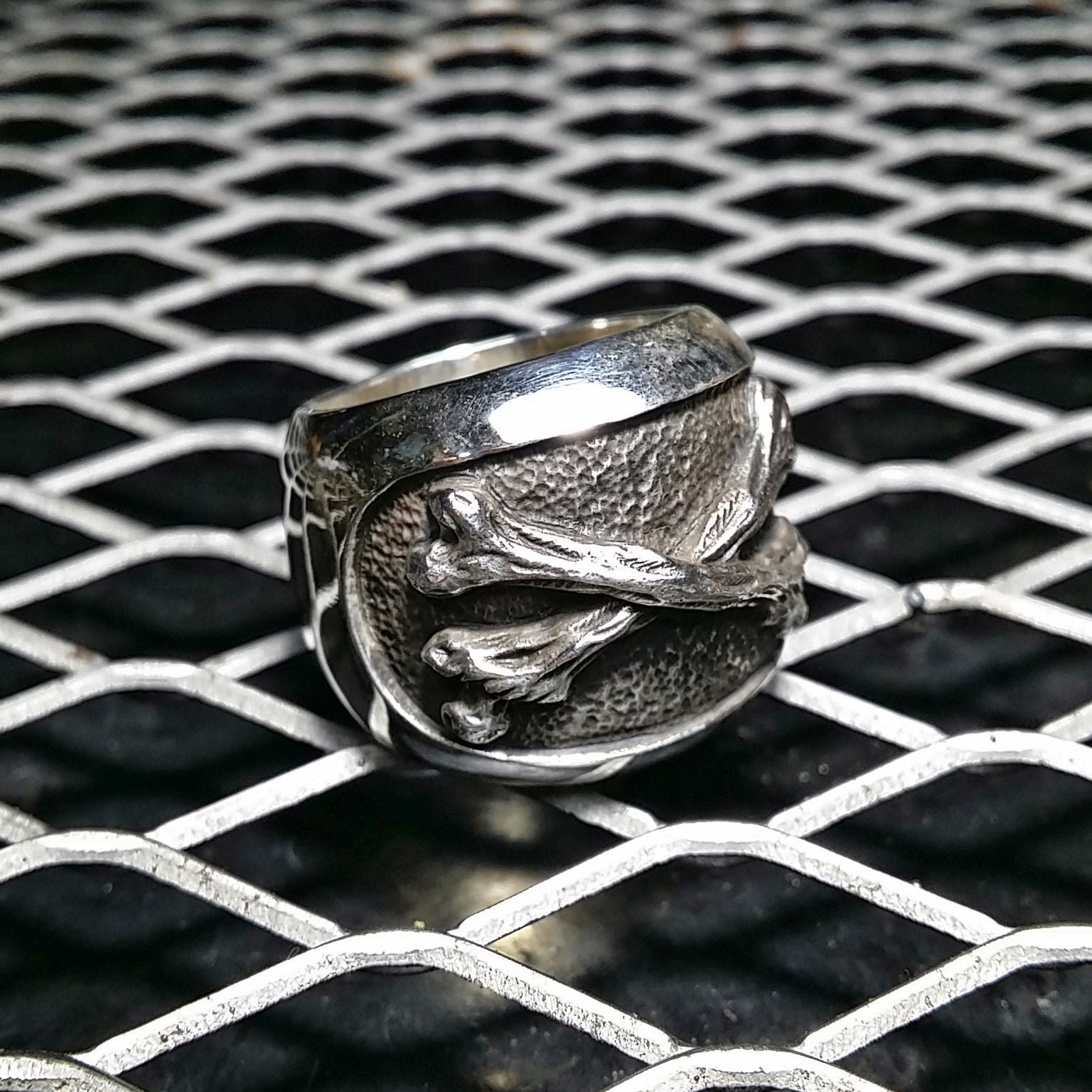 925 Sterling Silver Large Cross Femur Ring / Bones Ring / Skull Ring ...