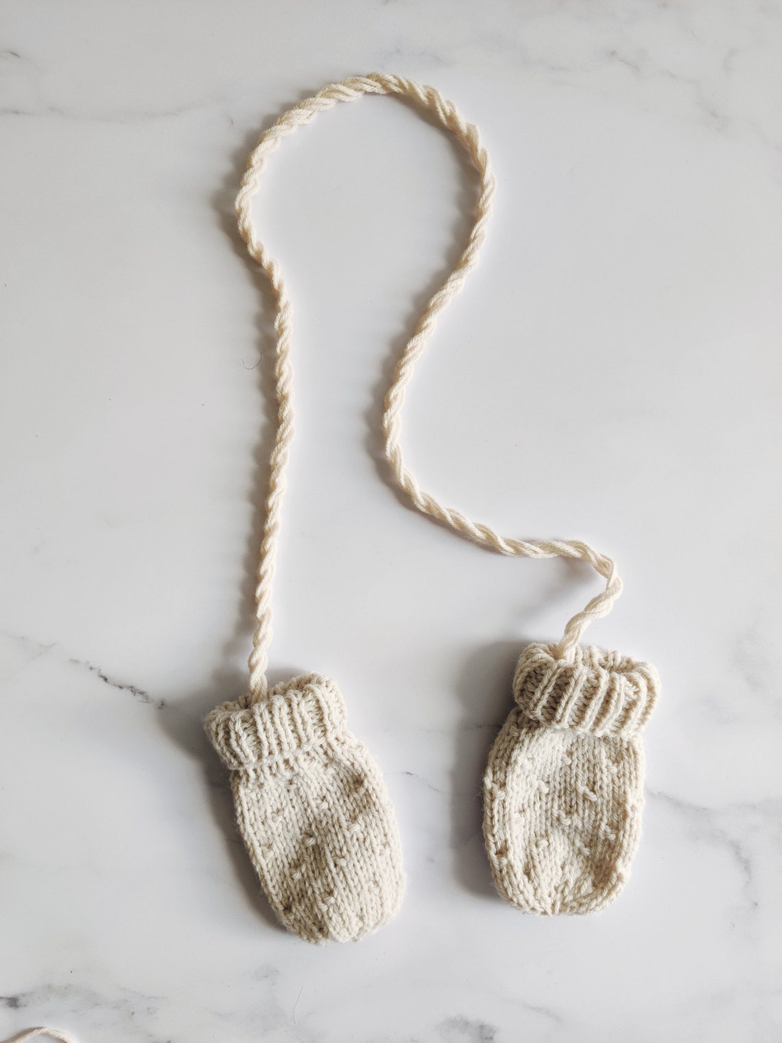 Simple Baby Mittens Knitting Pattern: Broadstairs Dot Mittens - Etsy