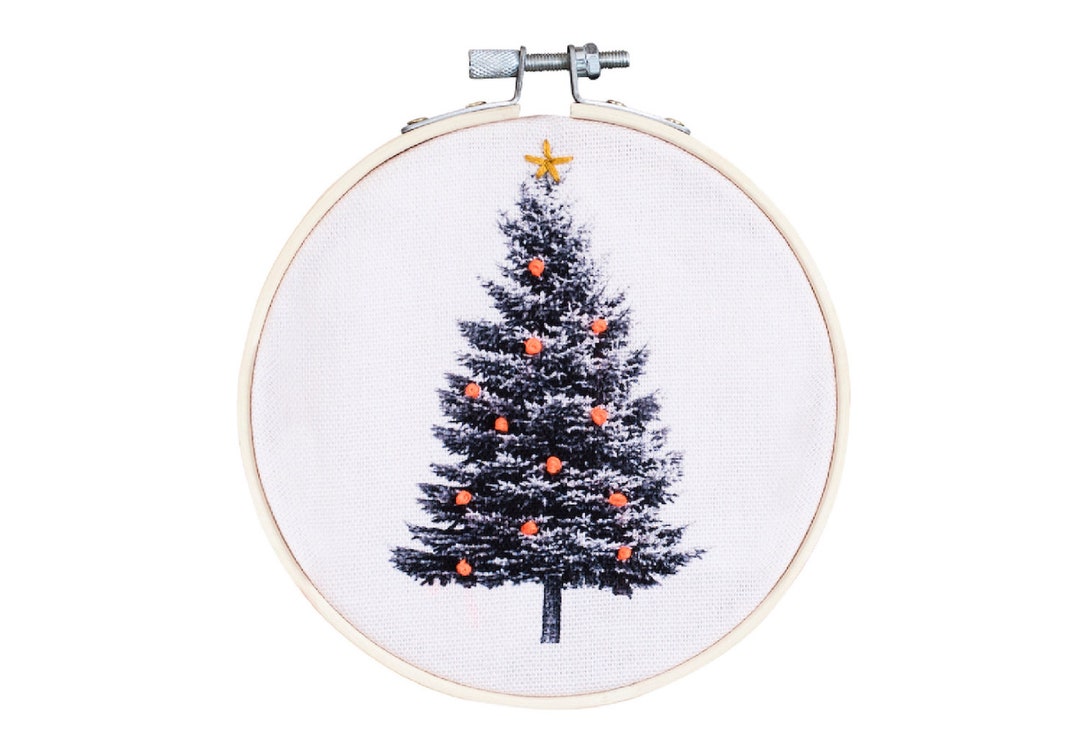 Christmas Tree Embroidery Hoop Kit - Etsy