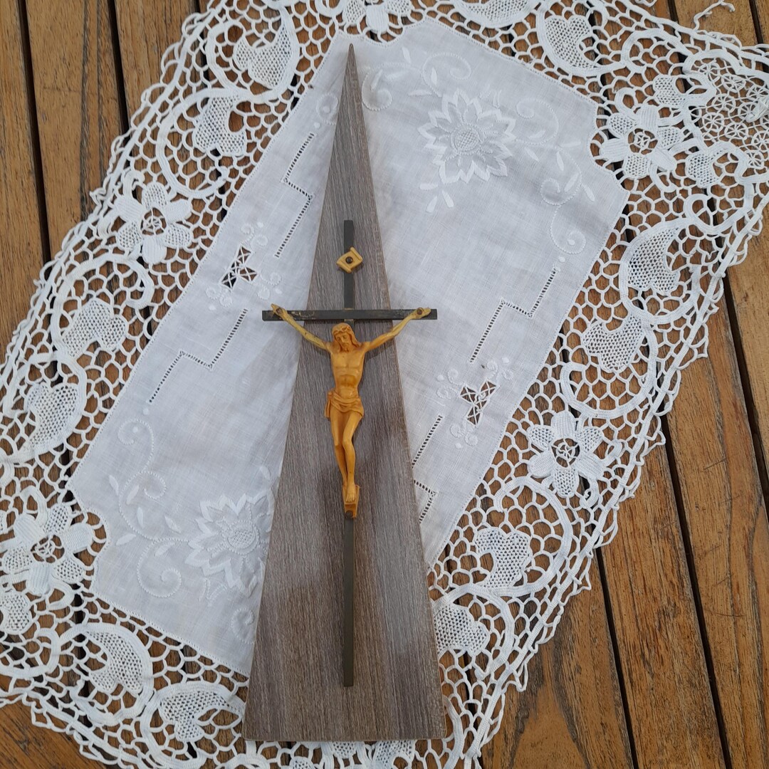 Crucifix on Wooden Triangle From the Vatican - Etsy