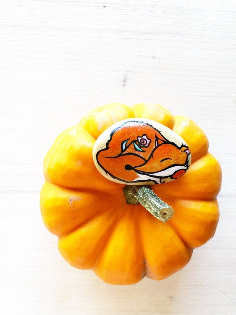 Lucky Foxes Pebbles. Hand Painted Paperweight and Seasonal - Etsy
