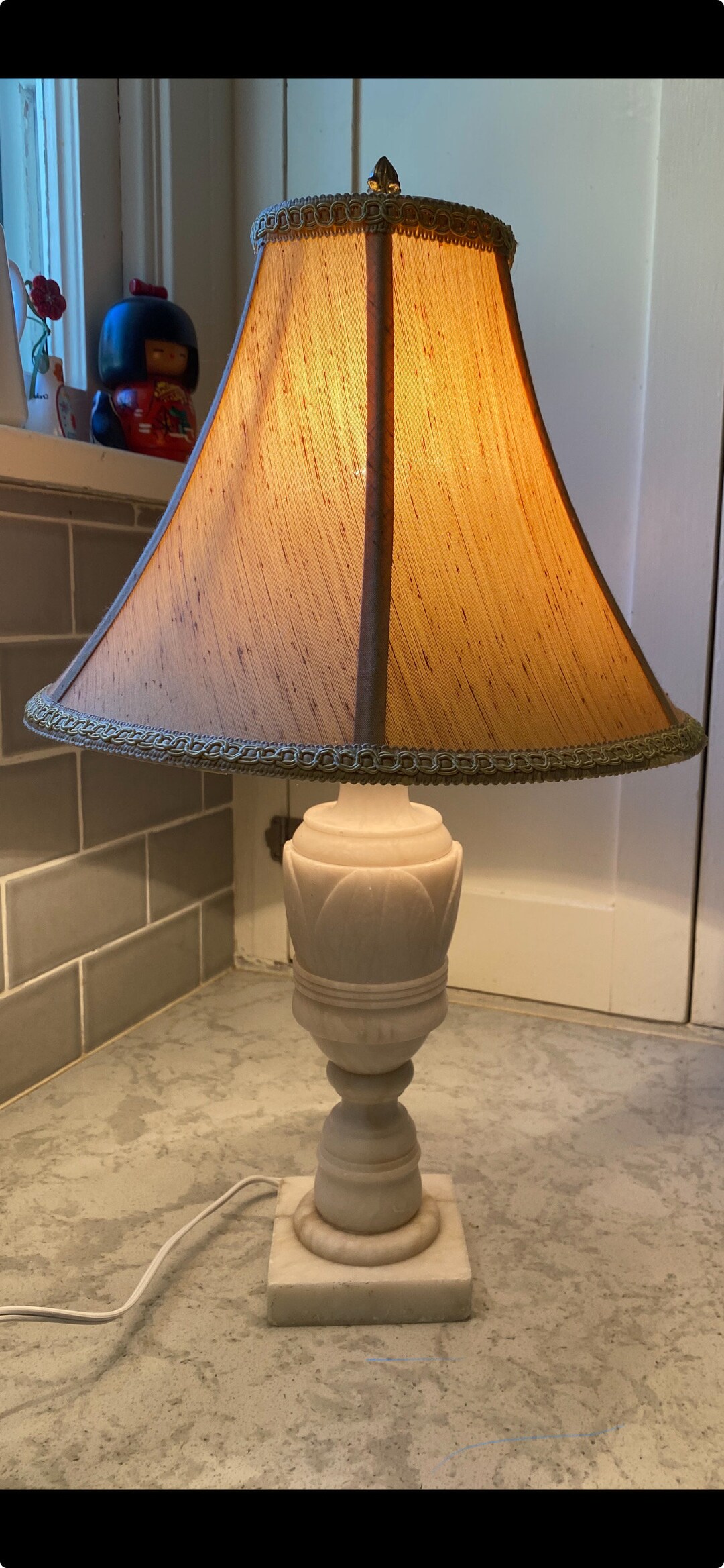 Vintage Alabaster Boudoir Lamp - Etsy