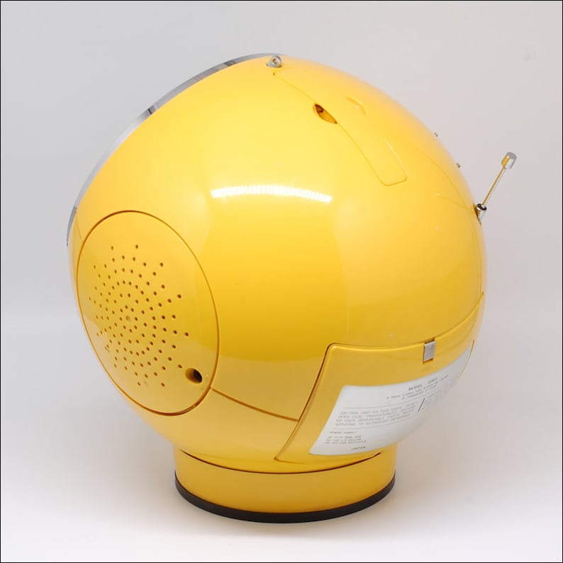 Vintage 1970s Yellow Weltron 8 Track Stereo Player AM/FM 25 Transistor ...