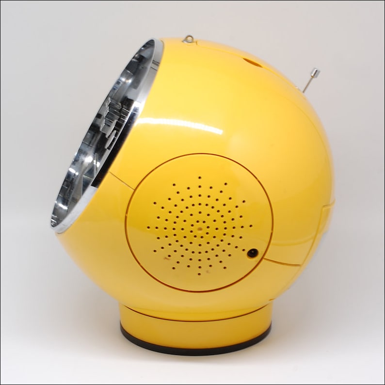 Vintage 1970s Yellow Weltron 8 Track Stereo Player AM/FM 25 Transistor ...